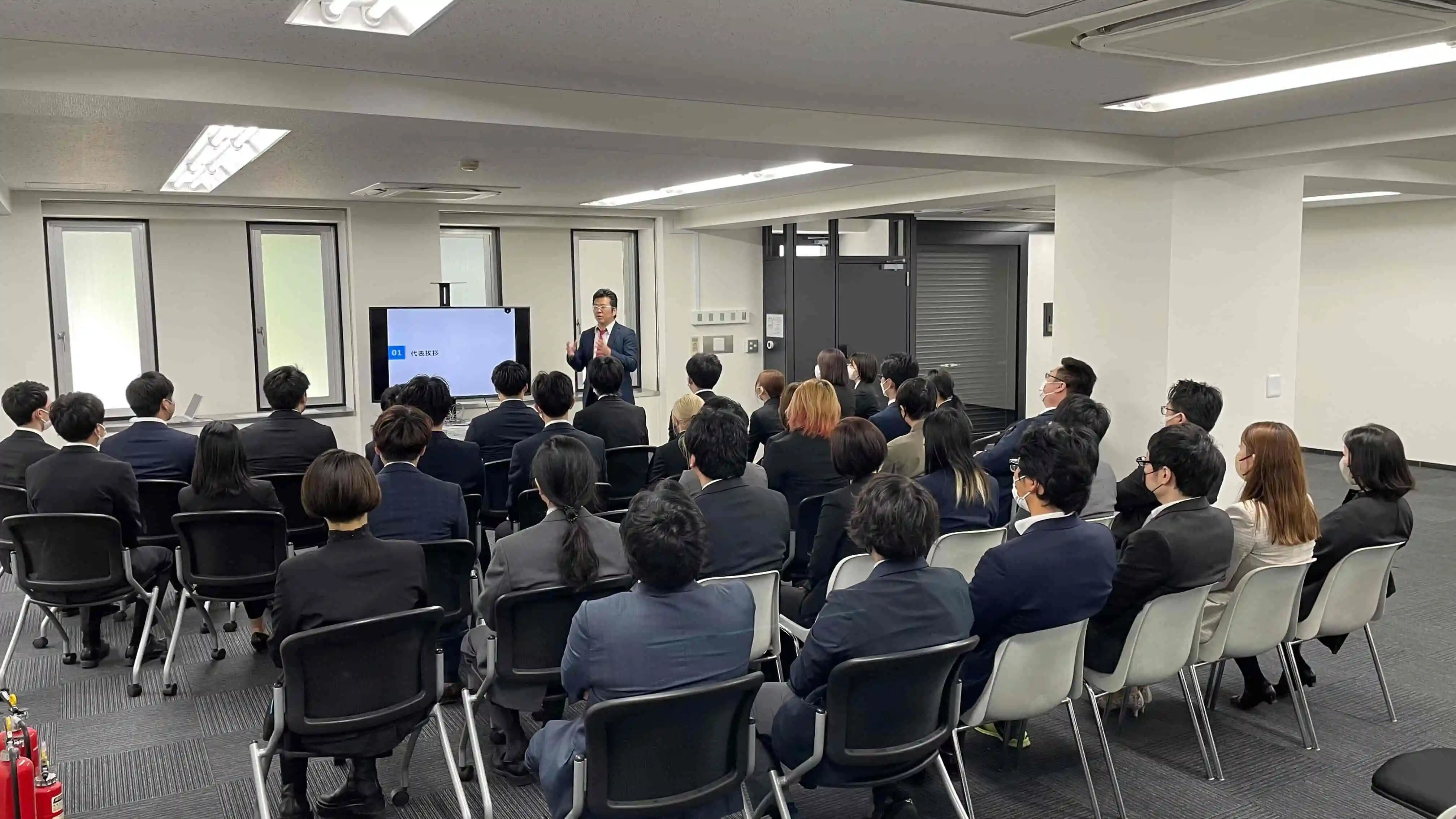 2023年入社式に密着！挨拶から歓迎会までの一日 | 株式会社LYZON